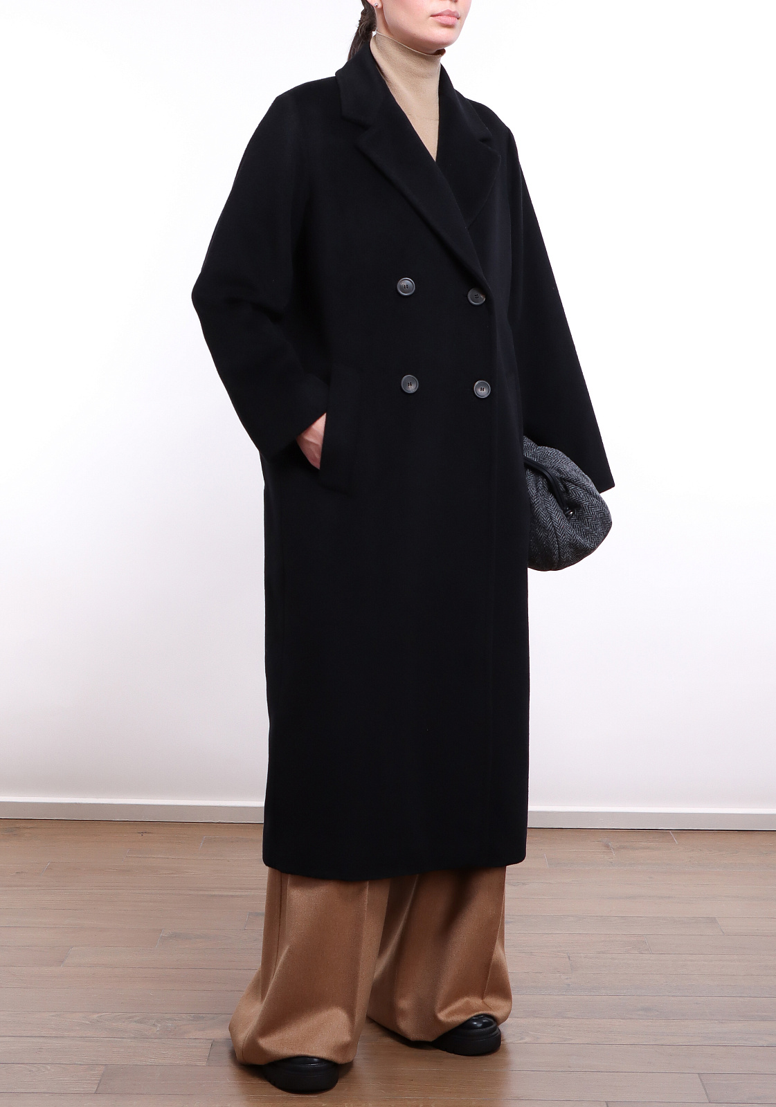 Пальто Max Mara Weekend ZUFOLO цвет черный - купить в интернет-магазине ...